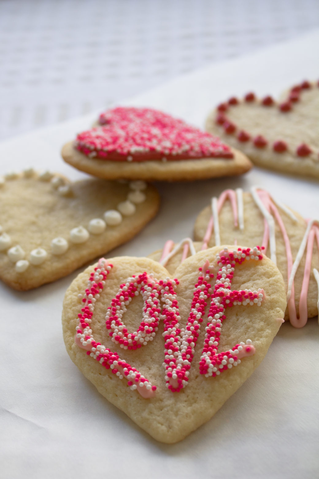 sunday sweets: sugar cookies - Pass the Cookies