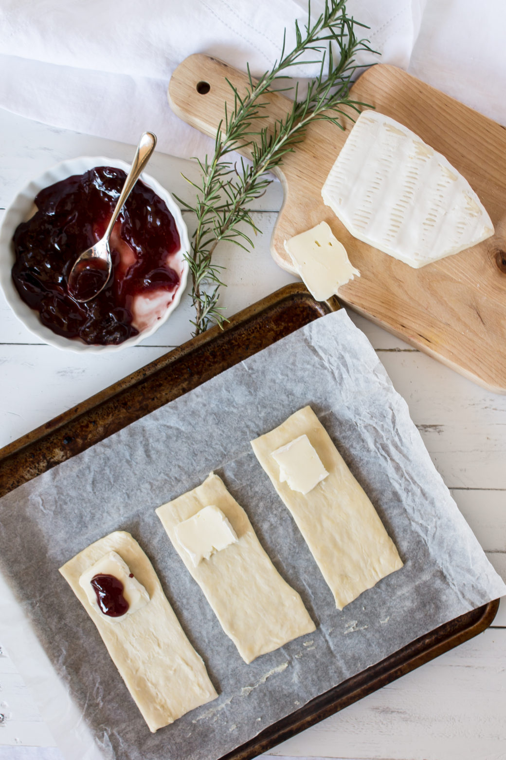 baked brie bites - Pass the Cookies
