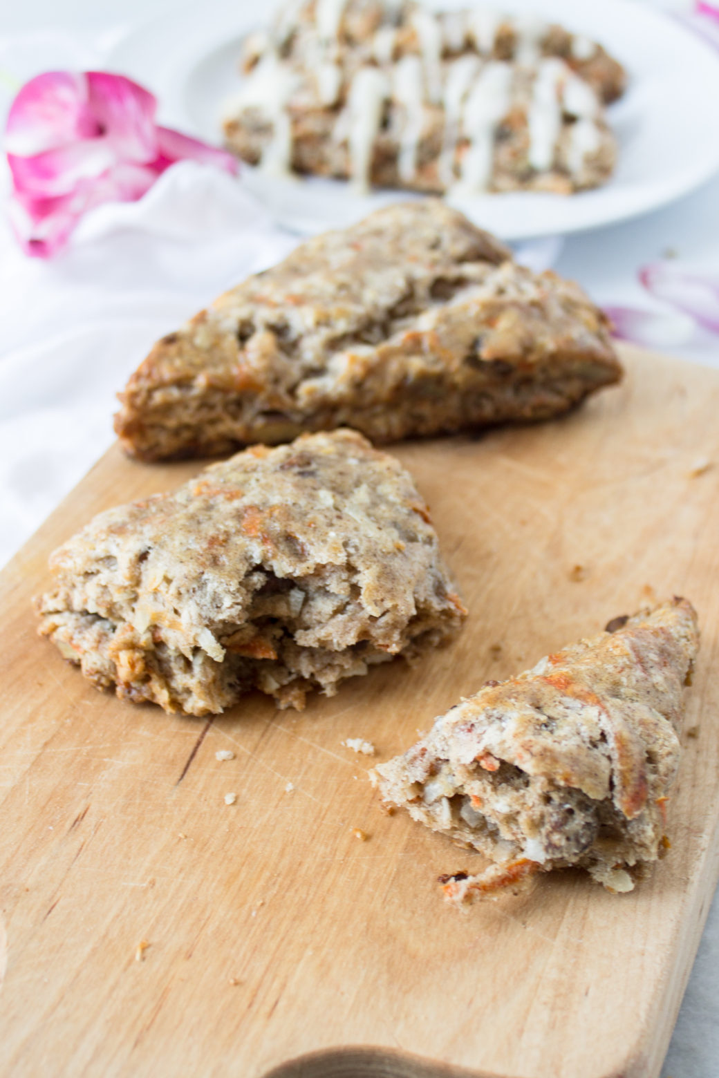carrot cake scones with cream cheese glaze - Pass the Cookies